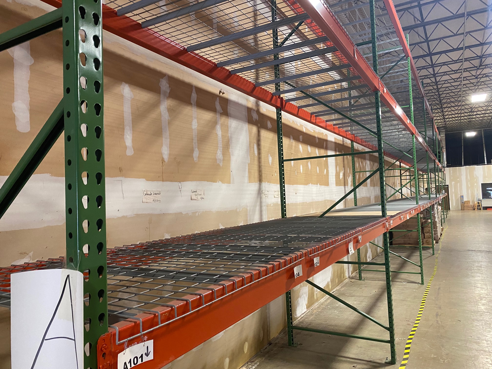 Husky Teardrop Step Beams 10' Long x 4.8'' Face - Pallet Rack