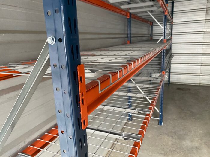 Mecalux wide span shelving - Bulk racking - Pick location shelving