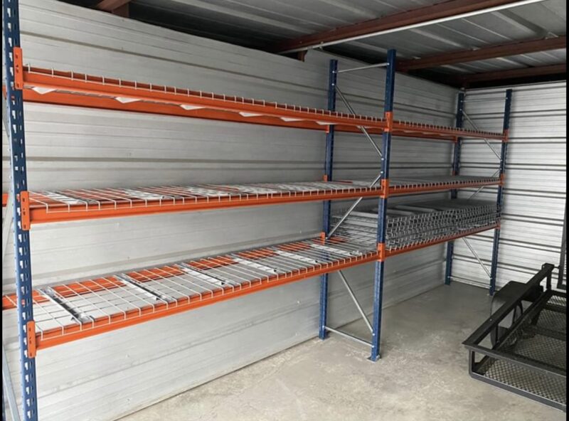 Mecalux wide span shelving - Bulk racking - Pick location shelving