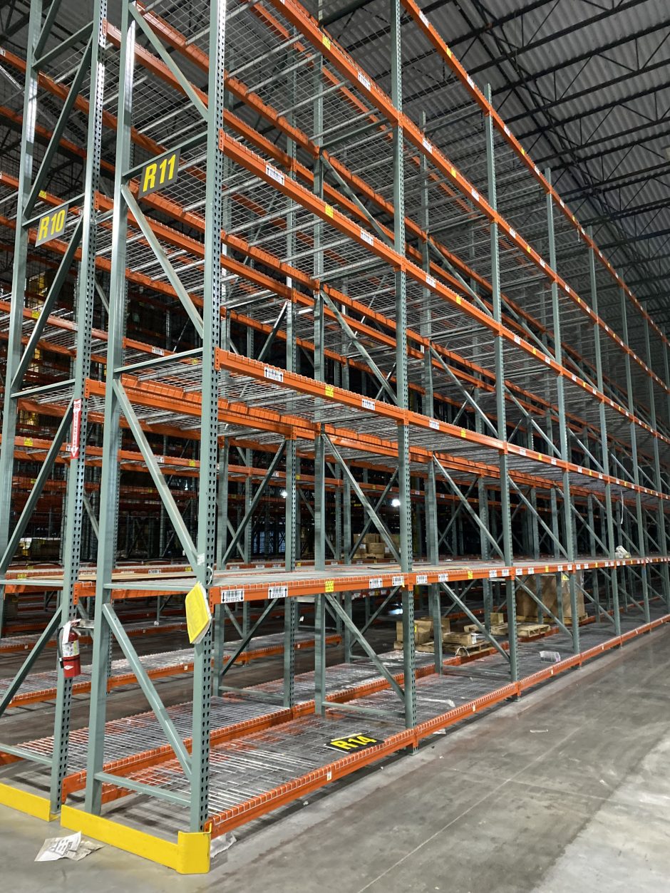 Used Teardrop Uprights 26'H x 42''D - Used Warehouse Pallet Rack